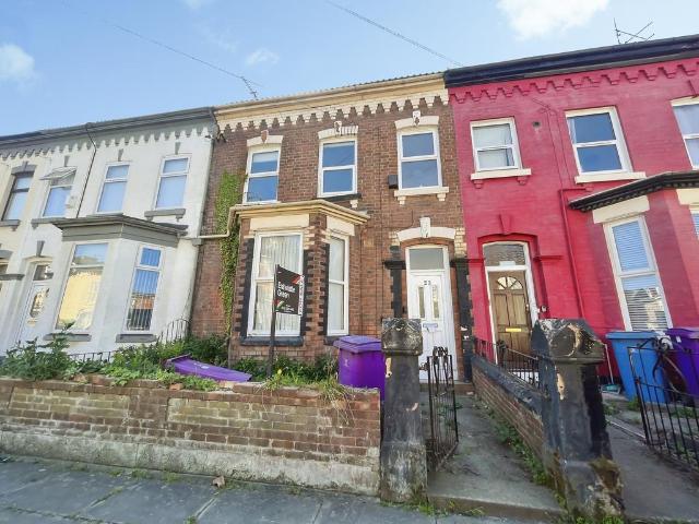 4 bedroom terraced house for sale