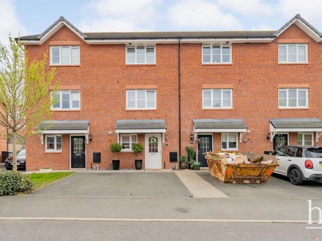 4 bedroom terraced house for sale