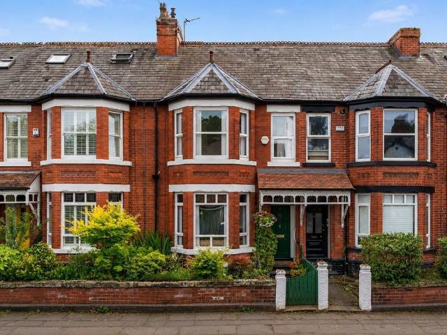 4 bedroom terraced house for sale