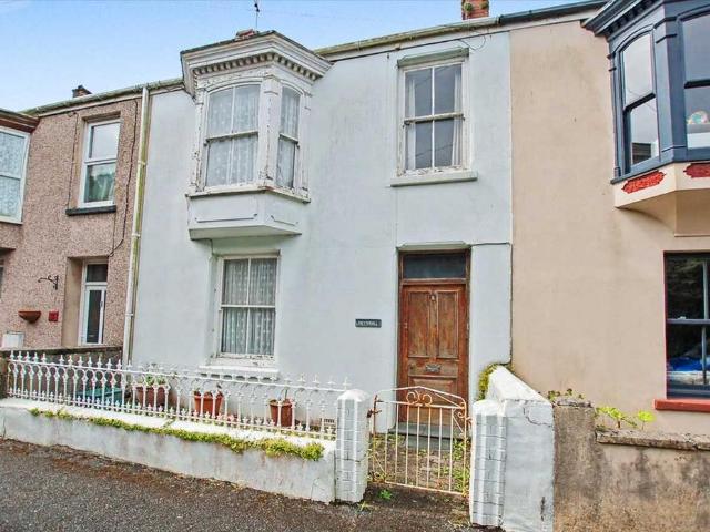 4 bedroom terraced house for sale