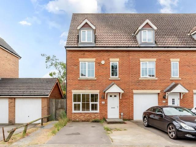 4 bedroom terraced house for sale