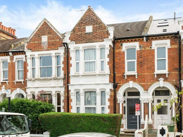 4 bedroom terraced house for sale