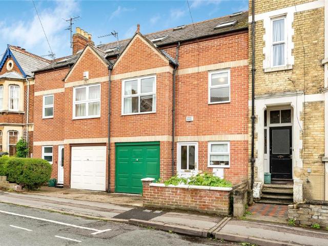 4 bedroom terraced house for sale