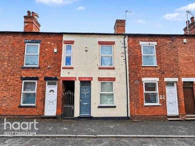 4 bedroom terraced house for sale