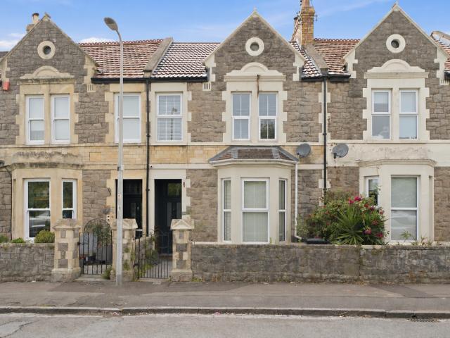 4 bedroom terraced house for sale