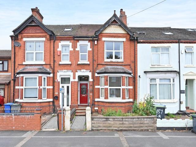 4 bedroom terraced house for sale