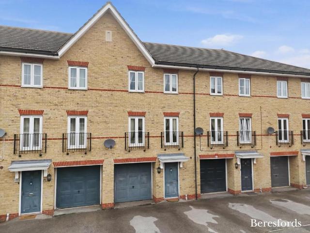 4 bedroom terraced house for sale