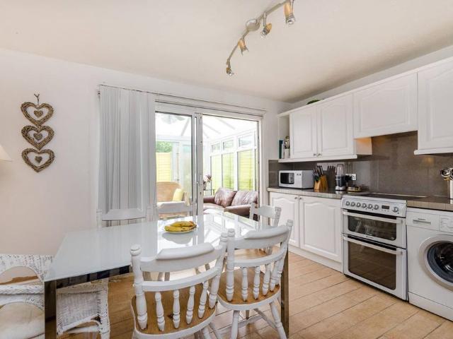 4 bedroom terraced house for sale