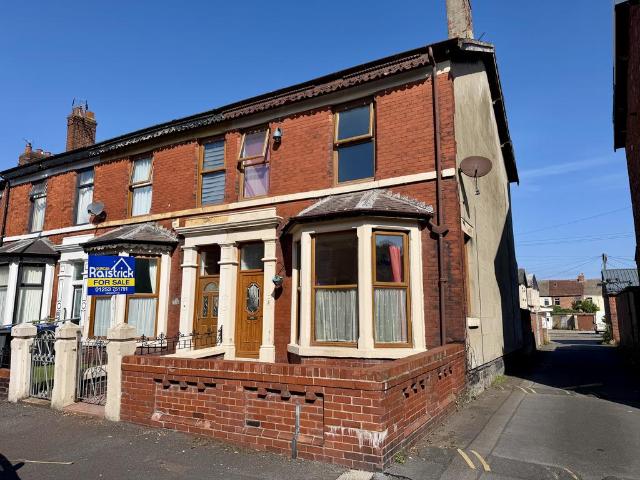 4 bedroom terraced house for sale