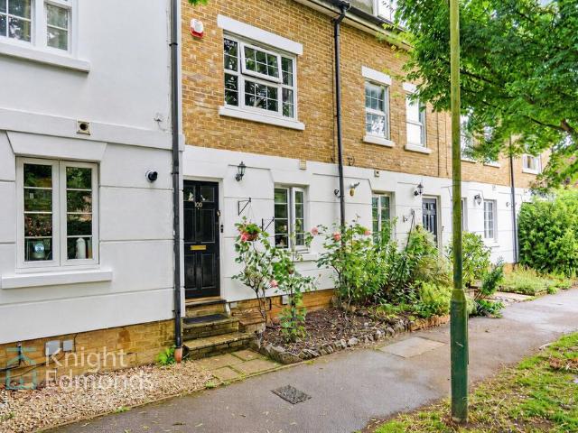 4 bedroom terraced house for sale