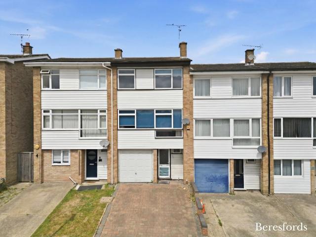 4 bedroom terraced house for sale
