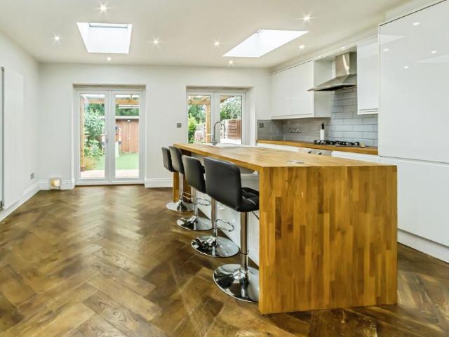 4 bedroom terraced house for sale