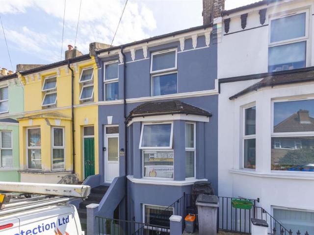 4 bedroom terraced house for sale