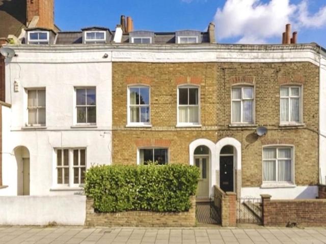4 bedroom terraced house for sale