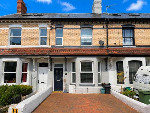 4 bedroom terraced house for sale