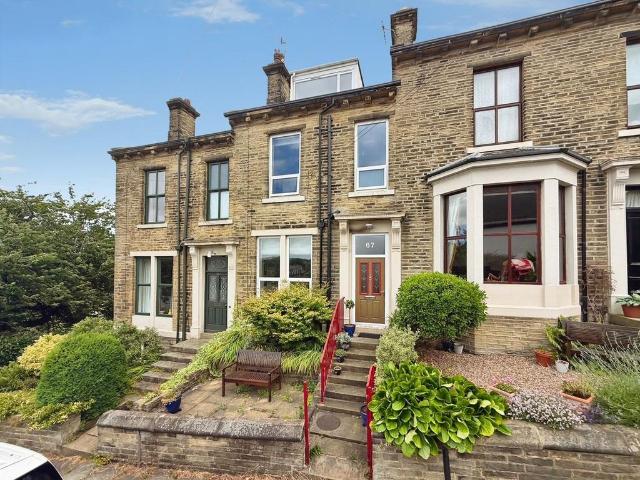 4 bedroom terraced house for sale