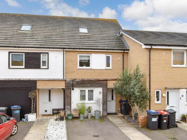 4 bedroom terraced house for sale