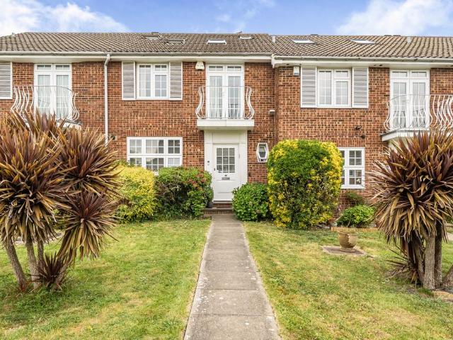 4 bedroom terraced house for sale