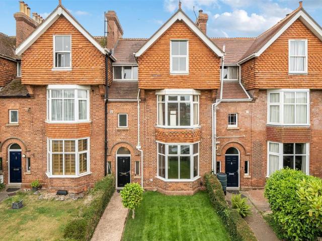 4 bedroom terraced house for sale