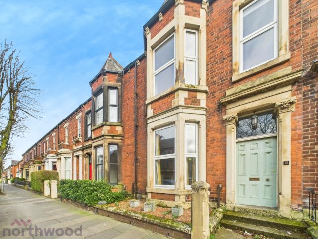 4 bedroom terraced house for sale