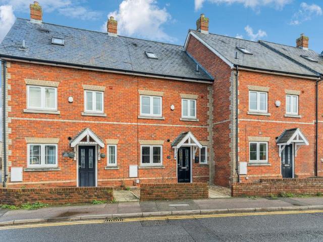 4 bedroom terraced house for sale