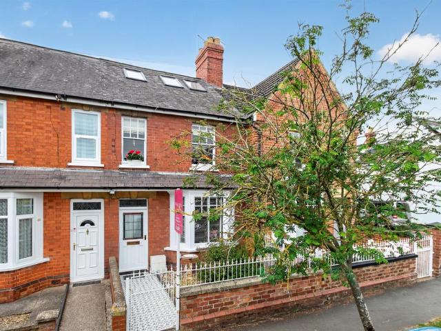4 bedroom terraced house for sale