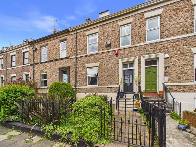 4 bedroom terraced house for sale