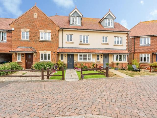 4 bedroom terraced house for sale
