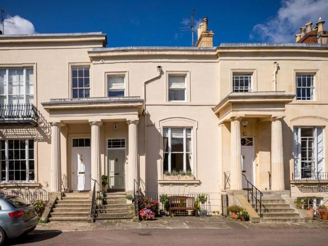 4 bedroom terraced house for sale