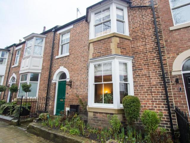 4 bedroom terraced house for sale