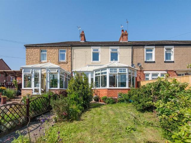 4 bedroom terraced house for sale