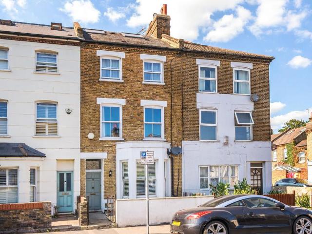 4 bedroom terraced house for sale