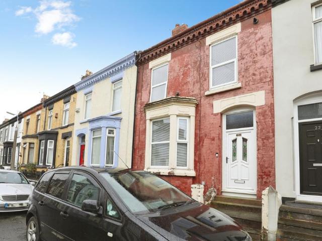 4 bedroom terraced house for sale