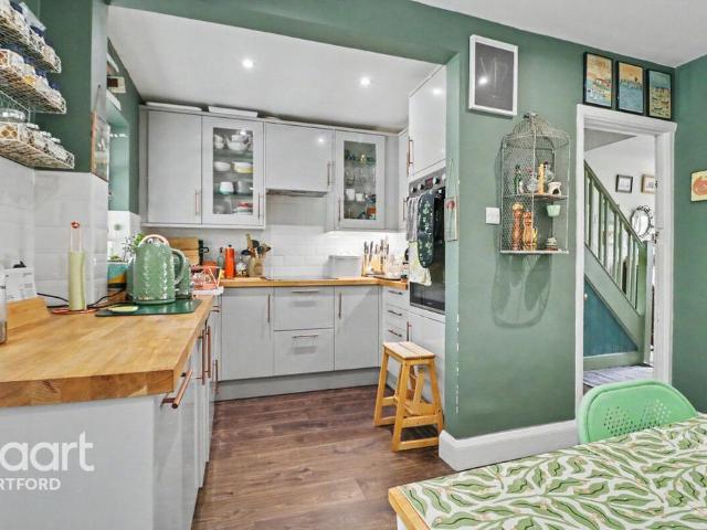 4 bedroom terraced house for sale