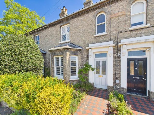 4 bedroom terraced house for sale