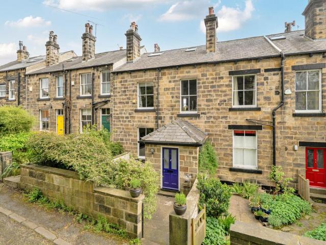 4 bedroom terraced house for sale