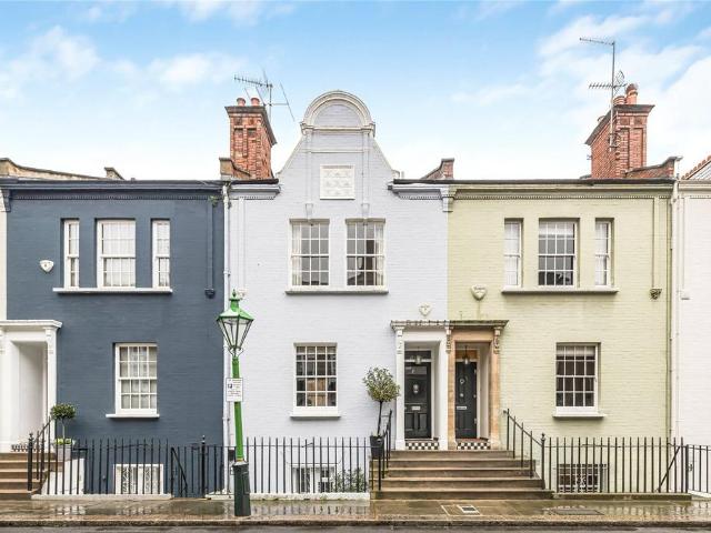 4 bedroom terraced house for sale