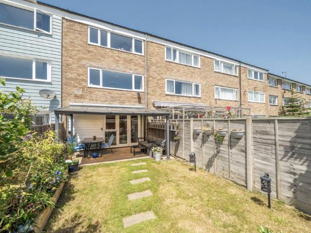 4 bedroom terraced house for sale