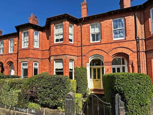4 bedroom terraced house for sale