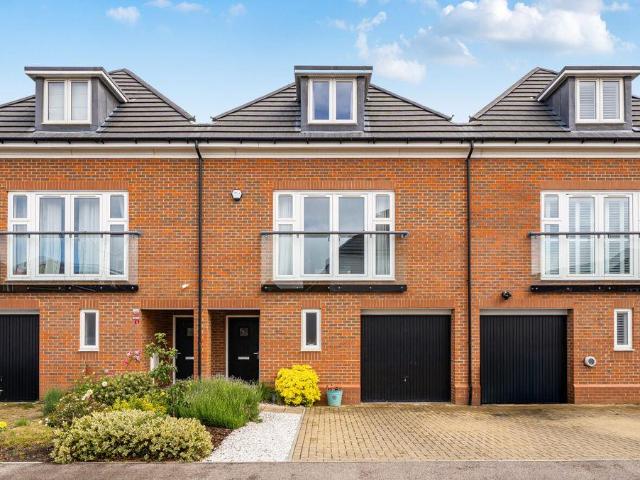 4 bedroom terraced house for sale