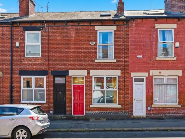 4 bedroom terraced house for sale