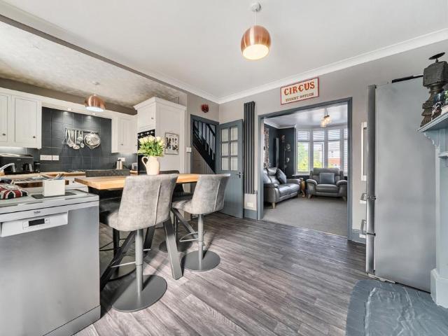 4 bedroom terraced house for sale