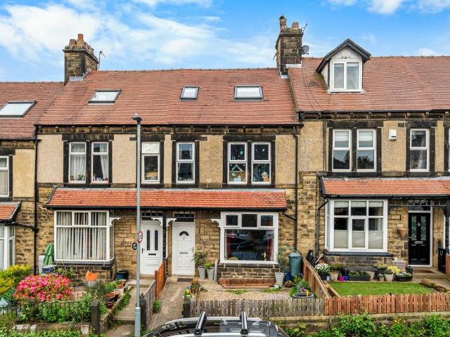 4 bedroom terraced house for sale