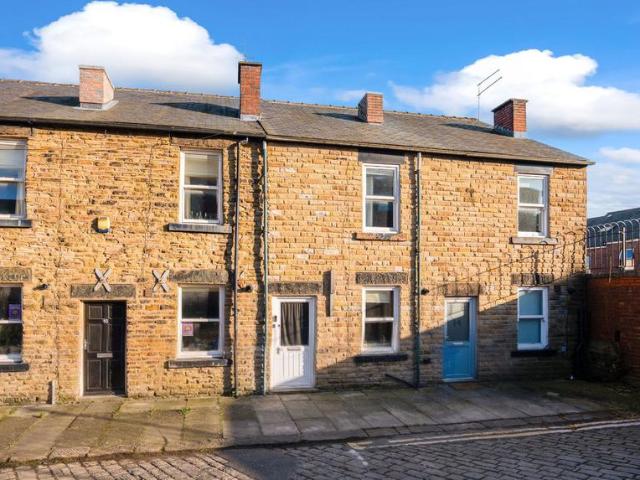 4 bedroom terraced house for sale