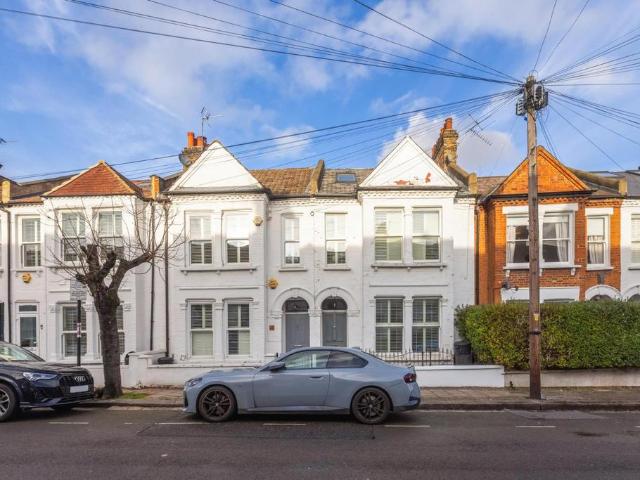 4 bedroom terraced house for sale