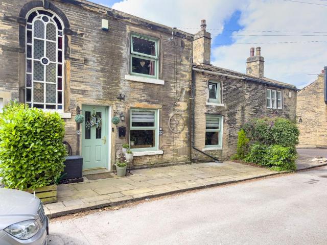 4 bedroom terraced house for sale