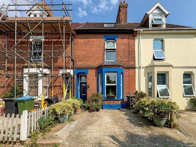 4 bedroom terraced house for sale