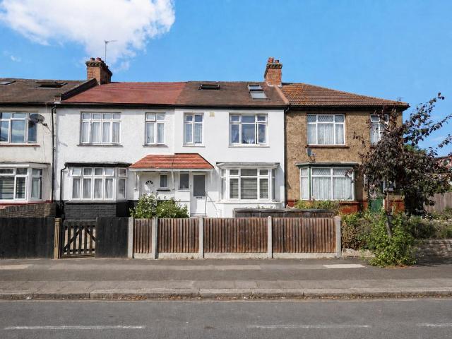 4 bedroom terraced house for sale