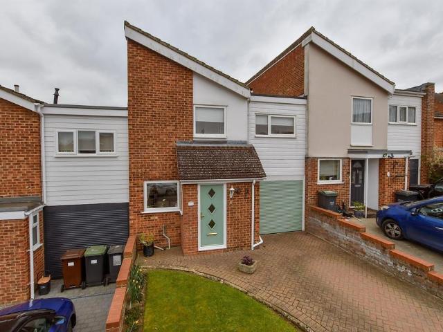 4 bedroom terraced house for sale