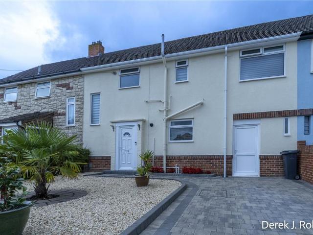 4 bedroom terraced house for sale